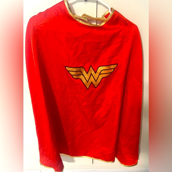 DC Comics | Accessories | Dc Comics Original Wonder Woman Red Gold Cape ...